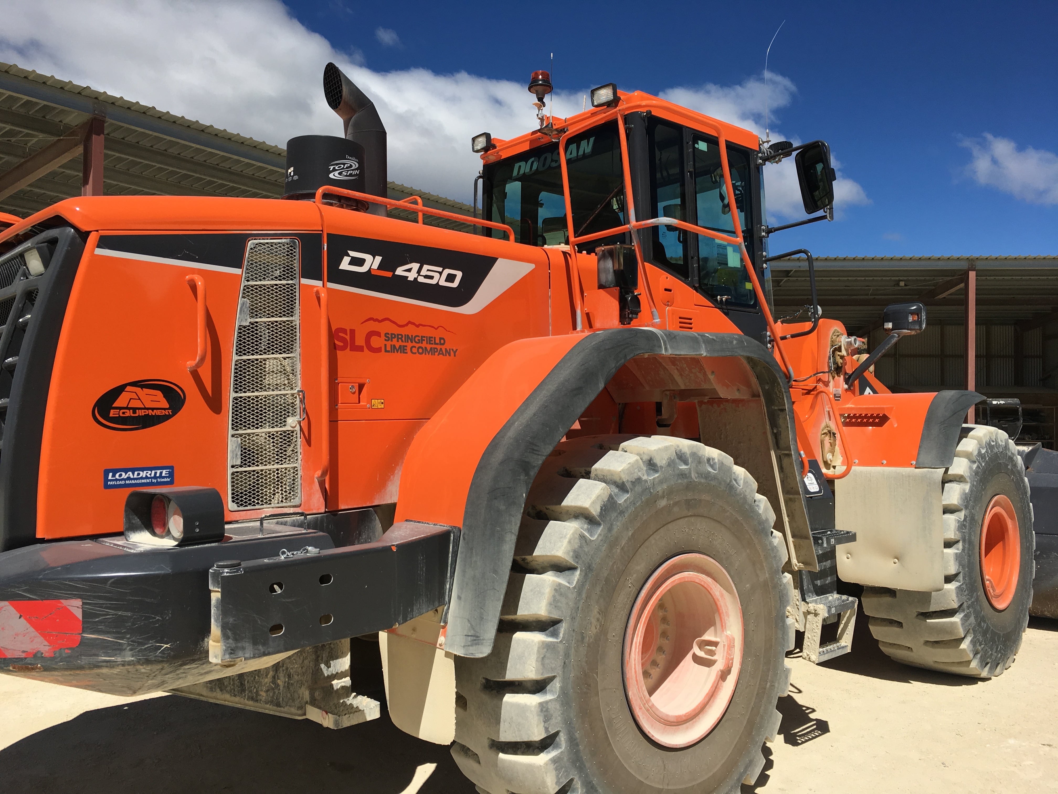 Springfield Lime new loader with Loadrite L2180 scales - Loadrite On ...