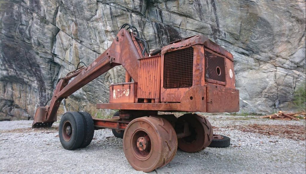 Is this the oldest hydraulic excavator in New Zealand? 1971 Broyt X2 ...